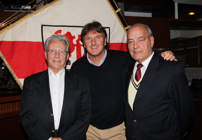 VfB Stuttgart | 75 Jahre Mitglied: Dinkelacker geehrt