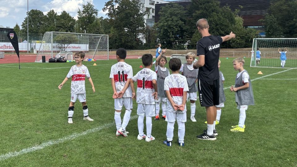 VfB Stuttgart | Sommerferien-Camps 2024: VfB Fussballschule national ...