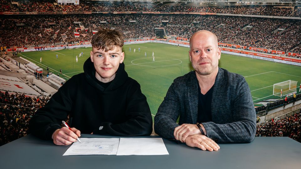 VfB Stuttgart | Vertragsverlängerung Yanik Spalt