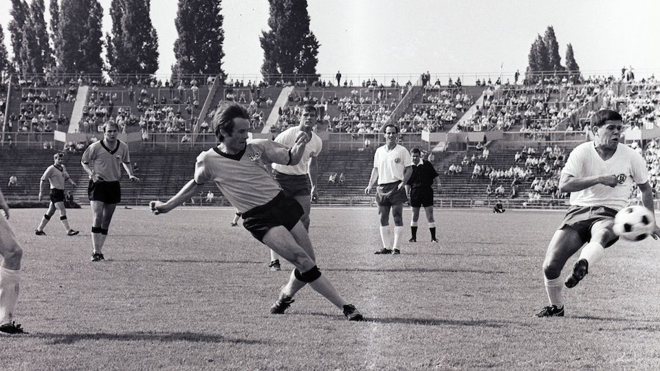VfB Stuttgart | 84. Geburtstag Gilbert Gress