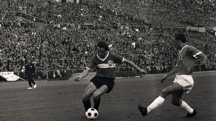 VfB Stuttgart | 82. Geburtstag Gilbert Gress