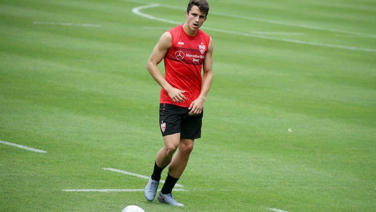 VfB Stuttgart | Marc Oliver Kempf zurück im Mannschaftstraining