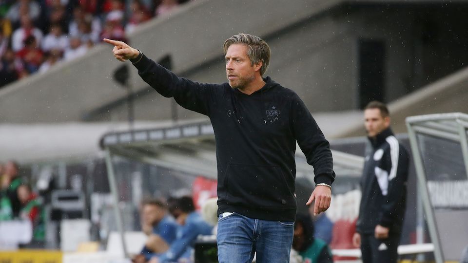 VfB Stuttgart | Michael Wimmer vor VfB Stuttgart-Arminia Bielefeld 2223