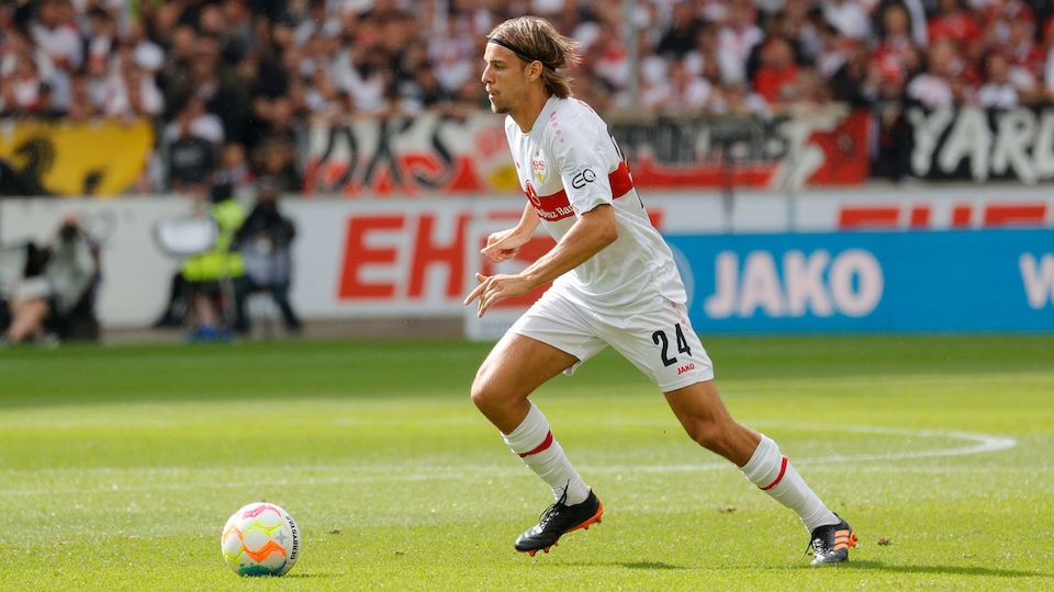 VfB Stuttgart | Borna Sosa vor VfB Stuttgart-Eintracht Frankfurt 2223