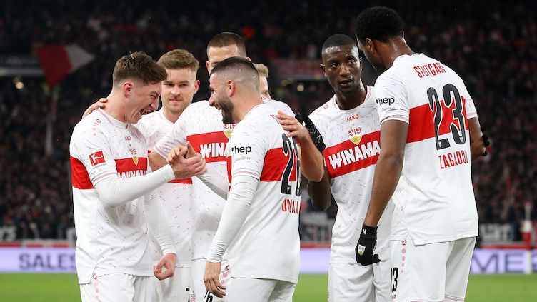 VfB Stuttgart 16 VfB Stuttgart FC Augsburg